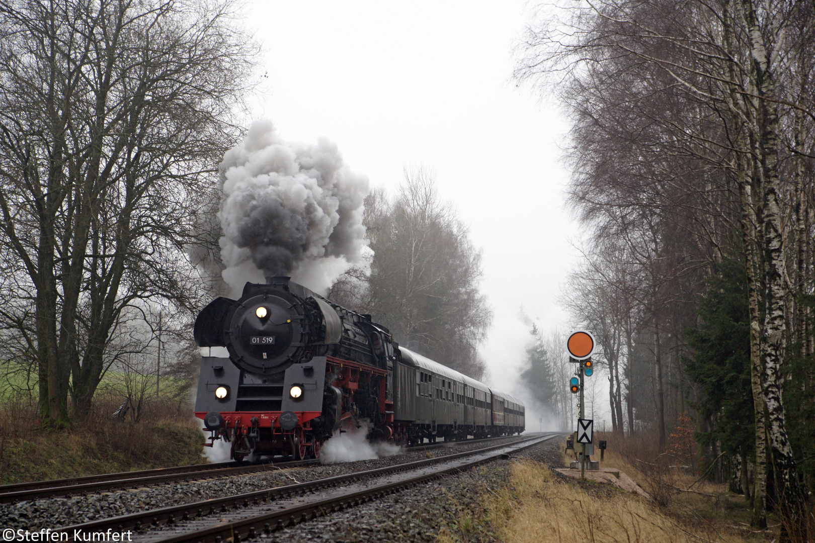 01 519 auf großer Fahrt Foto & Bild | historische eisenbahnen, museale ...
