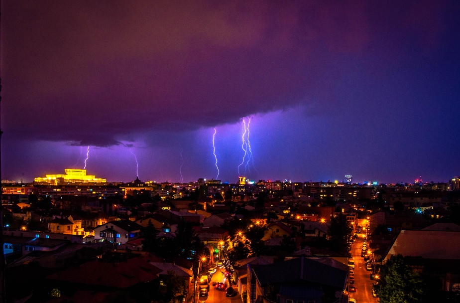 Blitze - Bild & Foto von Tom__K aus Lichtspiele - Fotografie (35405262 ...