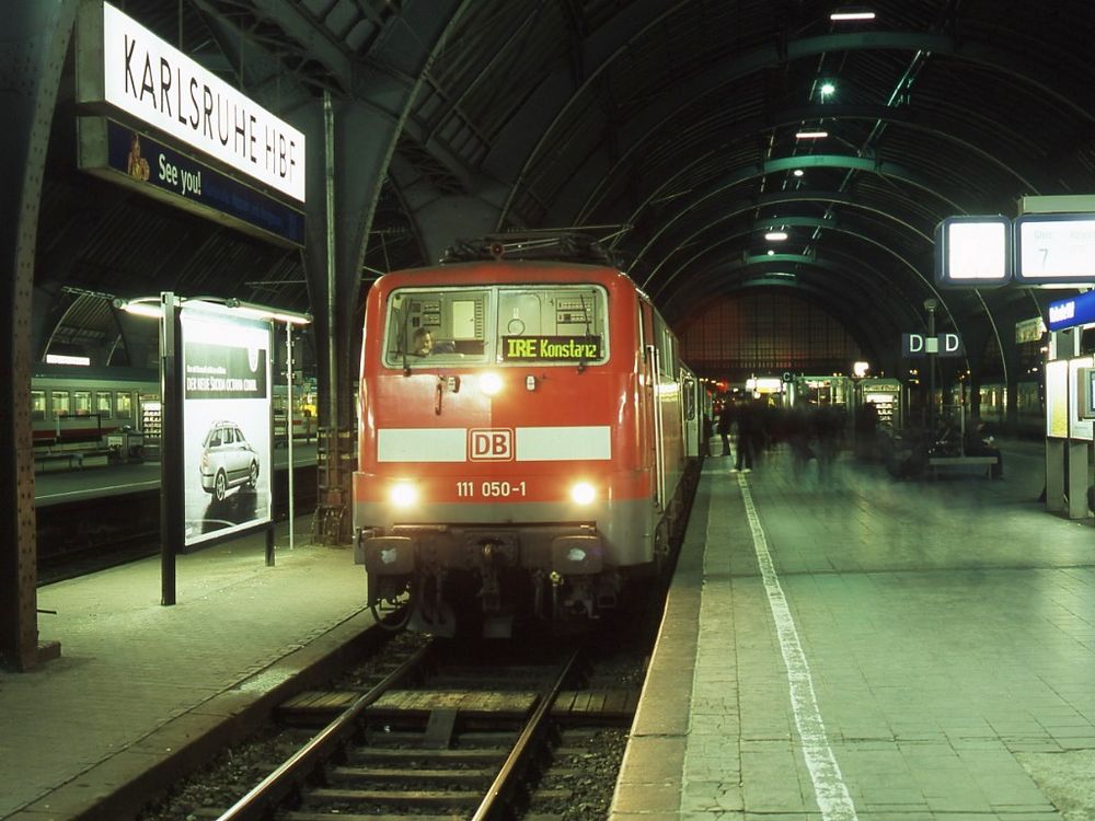 111 050 mit IRE Foto & Bild | fotos, bahn, architektur Bilder auf ...