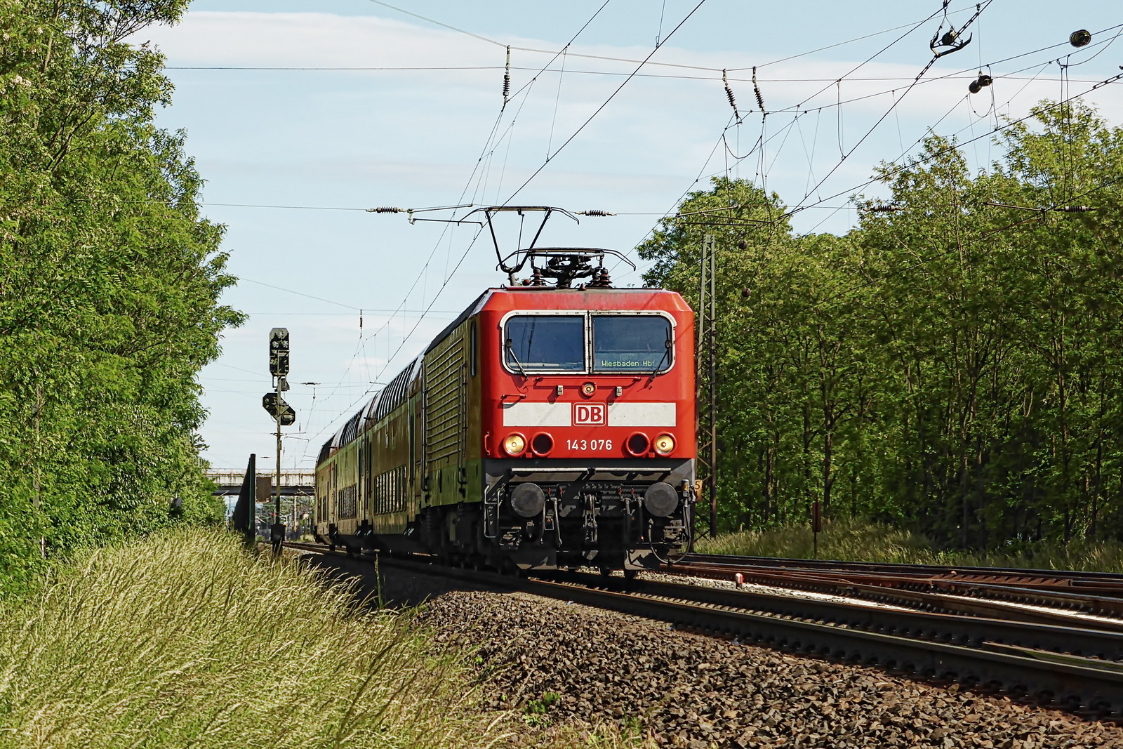 143 076 DB als RB75 nach Wiesbaden Foto & Bild | dampf-, diesel- und e ...