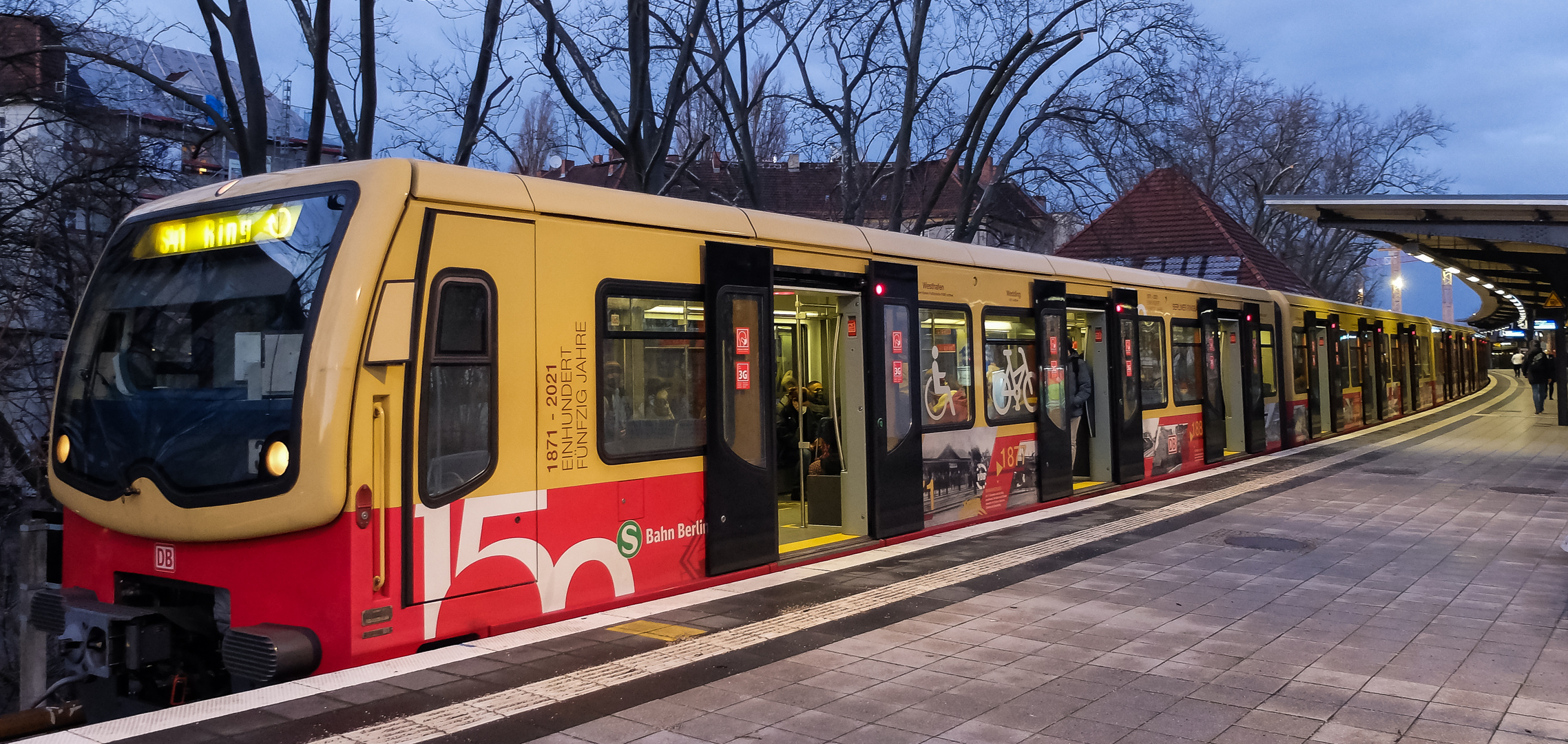 150 Jahre Ringbahn ... Foto & Bild | berlin, bahnsteig, s-bahn Bilder auf fotocommunity