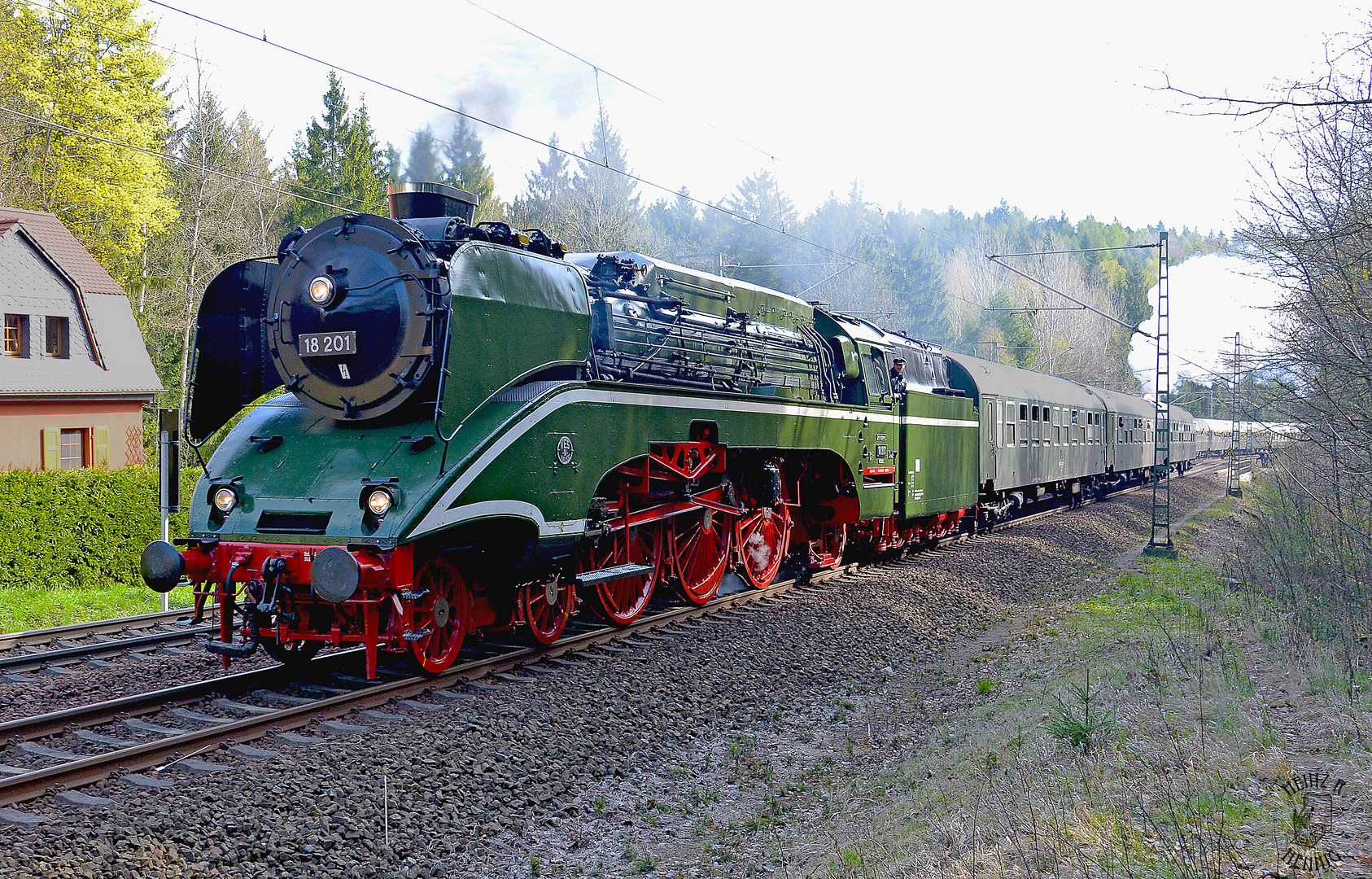 18 201 beim Überholen Foto & Bild | loks, eisenbahn, 18 201 Bilder auf ...
