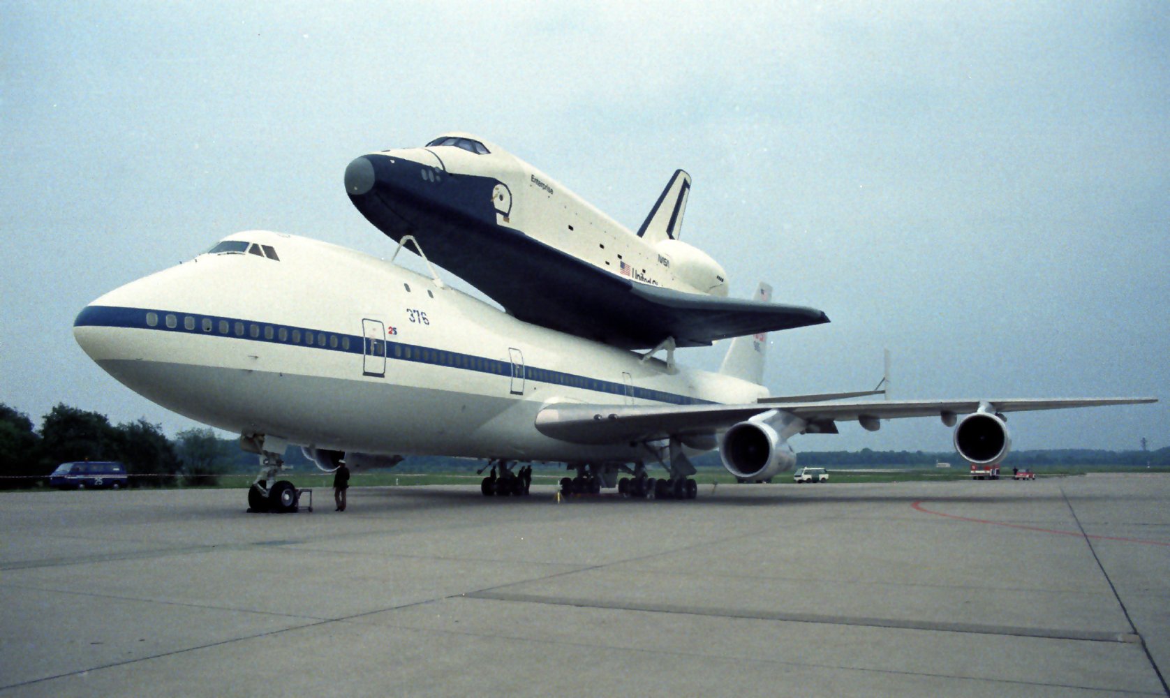 1983 Space Shuttle Enterprise in Köln-Bonn Foto & Bild | luftfahrt, air ...