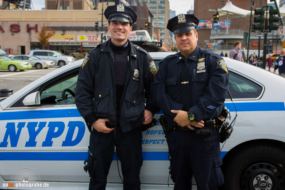 2 NYPD Police Officer Foto & Bild | erwachsene, menschen bei der arbeit ...