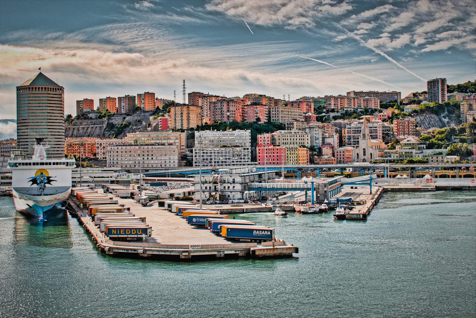 20170715 Blick auf Genua Foto & Bild | architektur, europe, italy ...