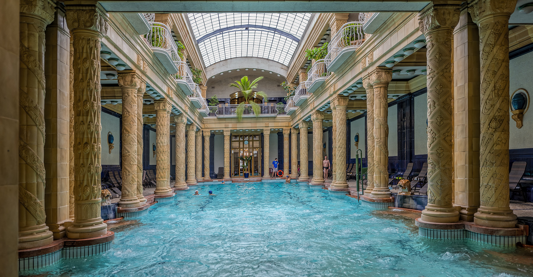 2039M Gellertbad Budapest Innen Panorama Jugendstil Foto & Bild ...