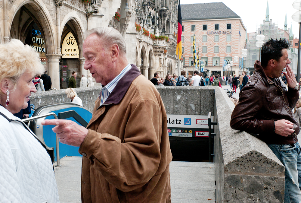 - Foto & Bild | streetfotografie mit menschen, kommunikation; grafik; szenen;, menschen Bilder ...