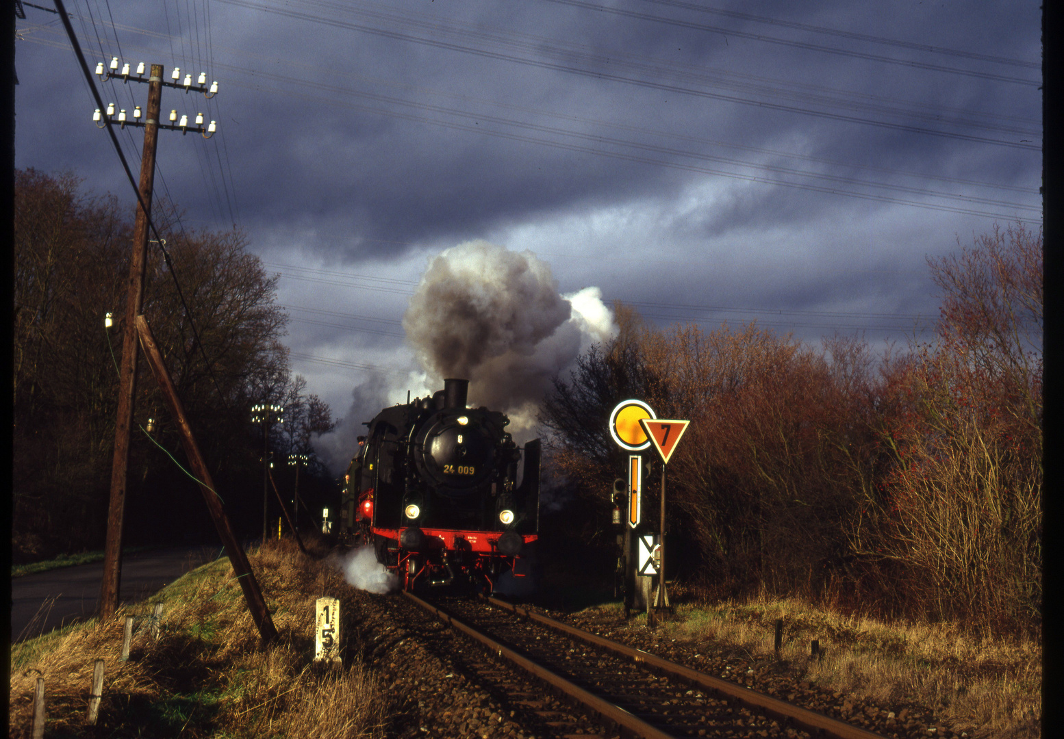 24 009 bei Meckesheim Foto & Bild | fotos, eisenbahn, verkehr Bilder ...