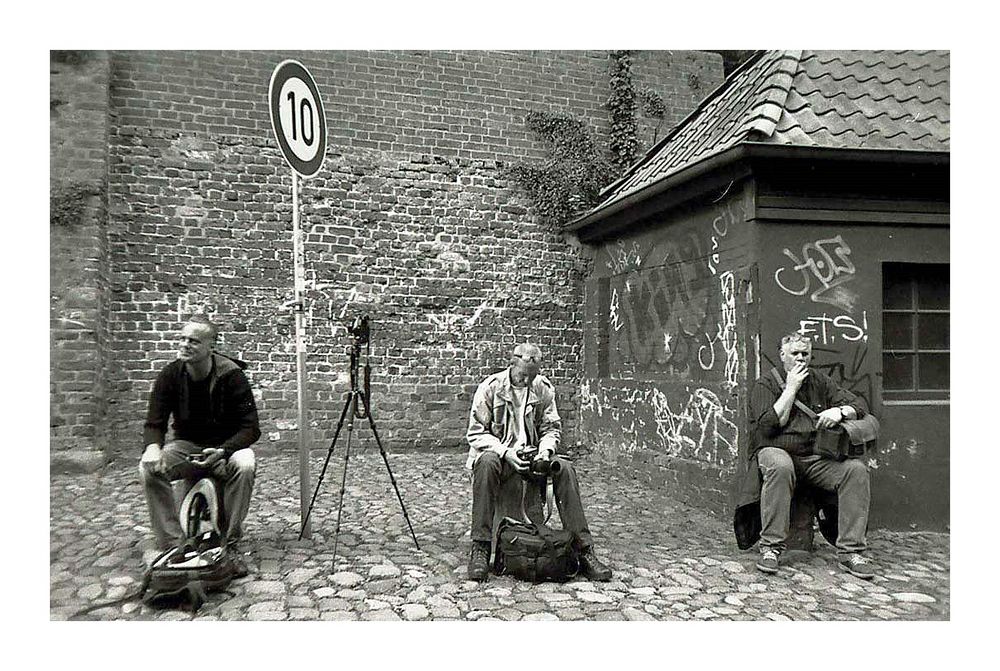 3 Analogiker mit dem Knipsomat... Foto & Bild | erwachsene, gruppen, mehrere menschen Bilder auf ...