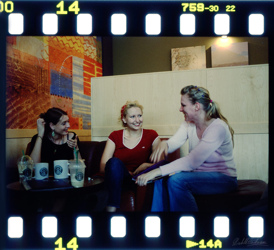 3 Mädels bei Starbucks ... Foto & Bild | erwachsene menschen, gruppen ...