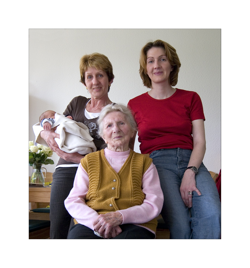 4 Generationen ... Foto & Bild | erwachsene menschen, kinder und erwachsene, menschen Bilder auf ...