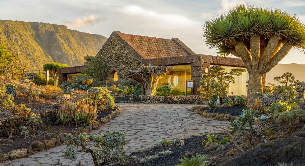 4101TZ El Hierro Restaurant am Calderarand Foto & Bild | architektur ...