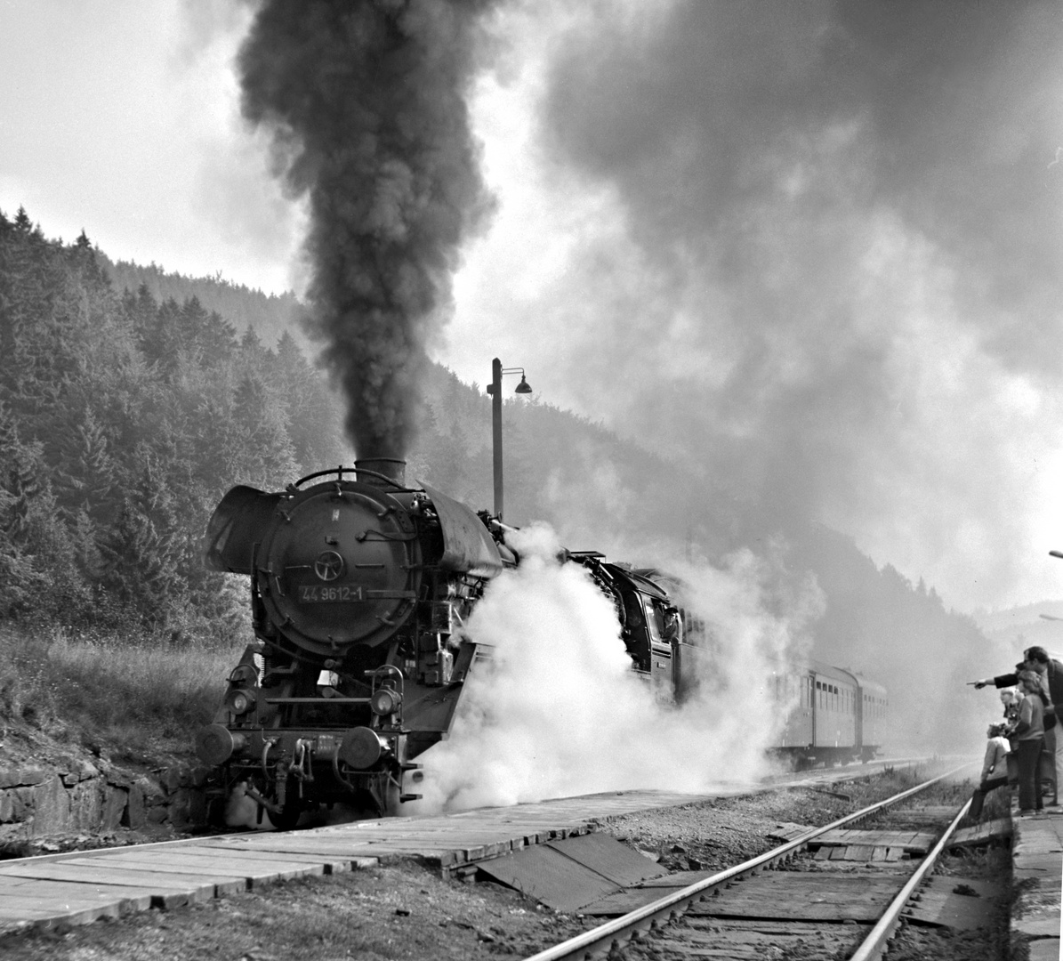 44 9612 mit Sonderzug in Gehlberg, 15.9.74 Foto & Bild | eisenbahn ...