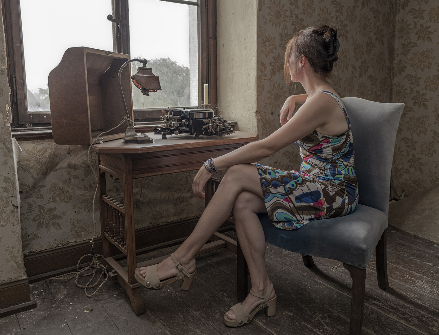 5415T Lost Place mit Kathrin Foto & Bild | people, marode, dokumentation Bilder auf fotocommunity