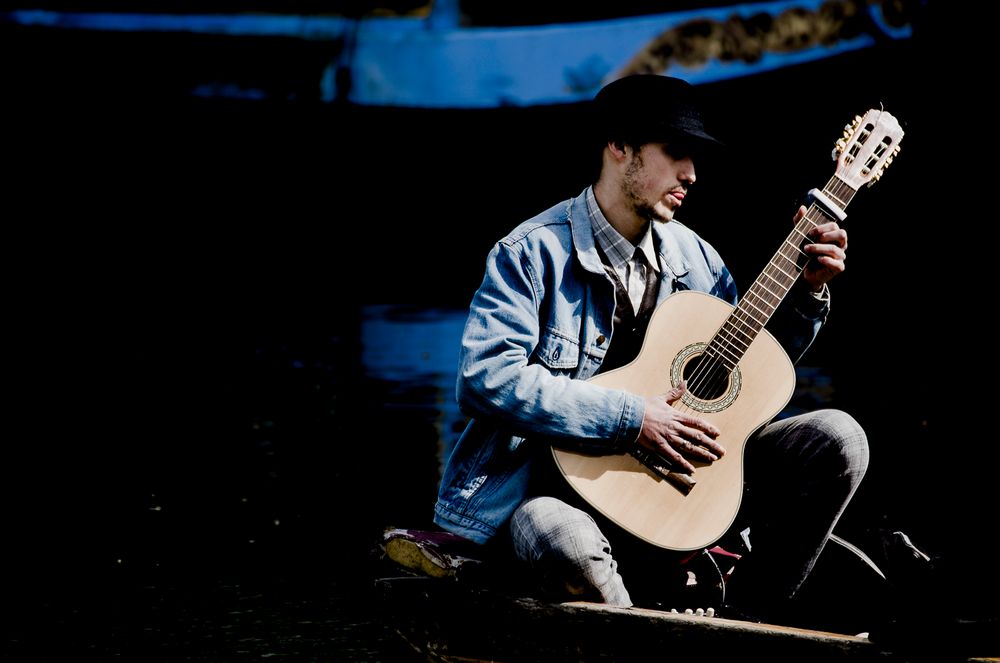 le guitariste - Image & Photo de grainsdelune.fr de Concours Musiciens ...
