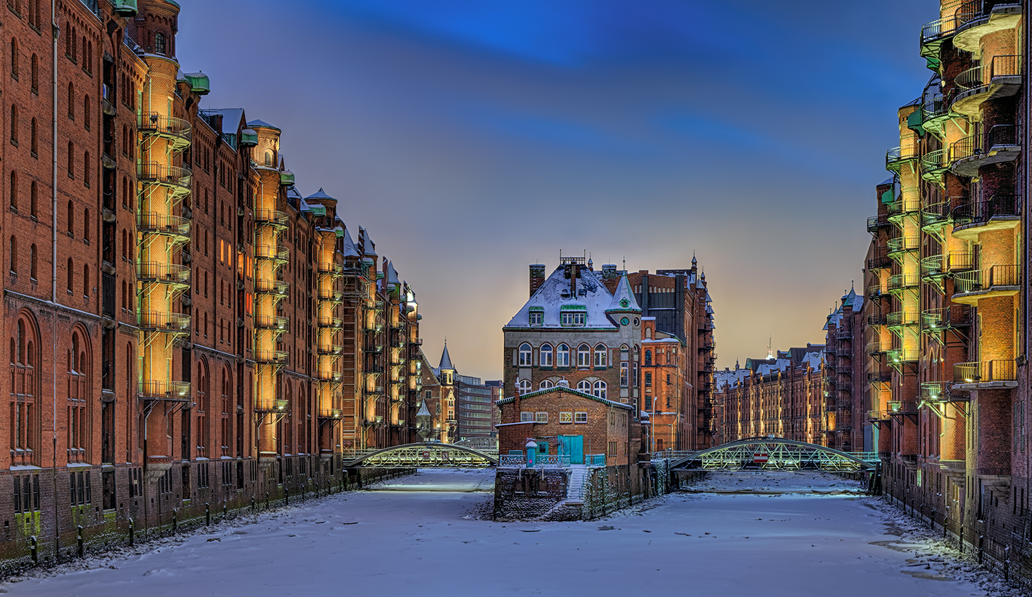 9487D-9491D Speicherstadt Hamburg Winter Schnee Nacht Panorama Foto ...