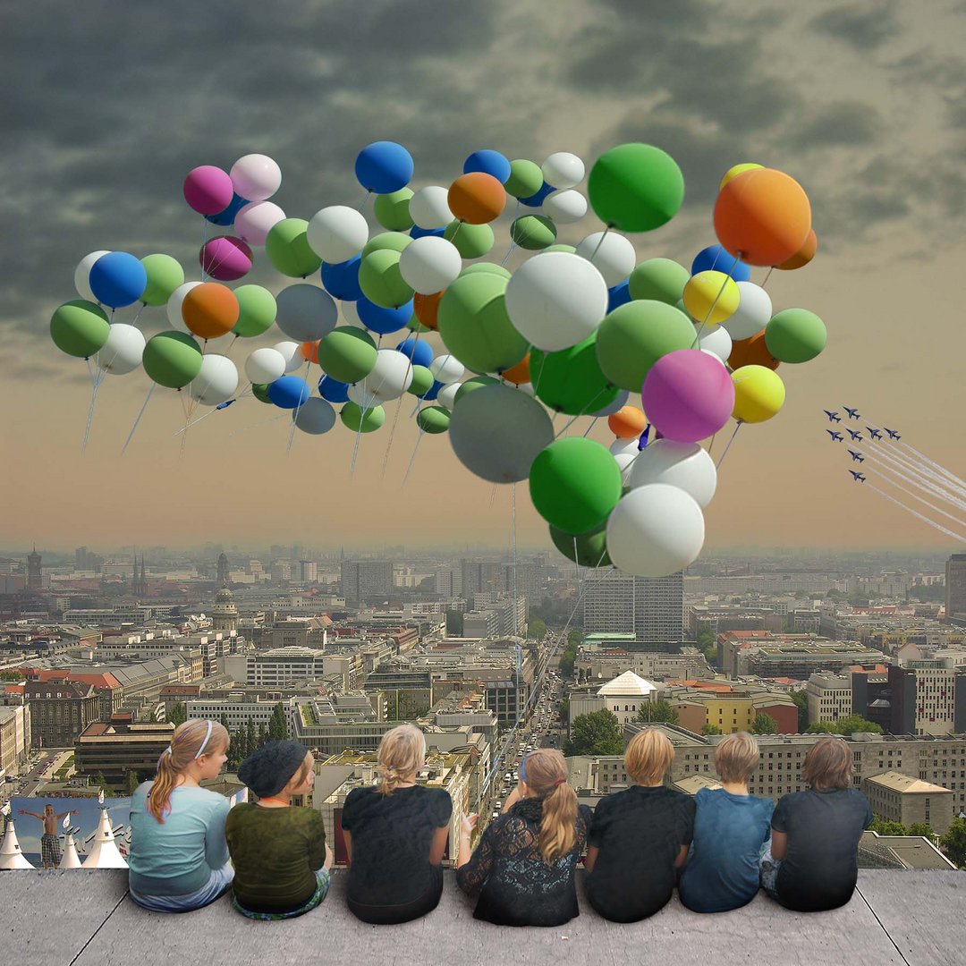 99 Luftballons Foto & Bild | composing, digiart, fotomontage Bilder auf ...