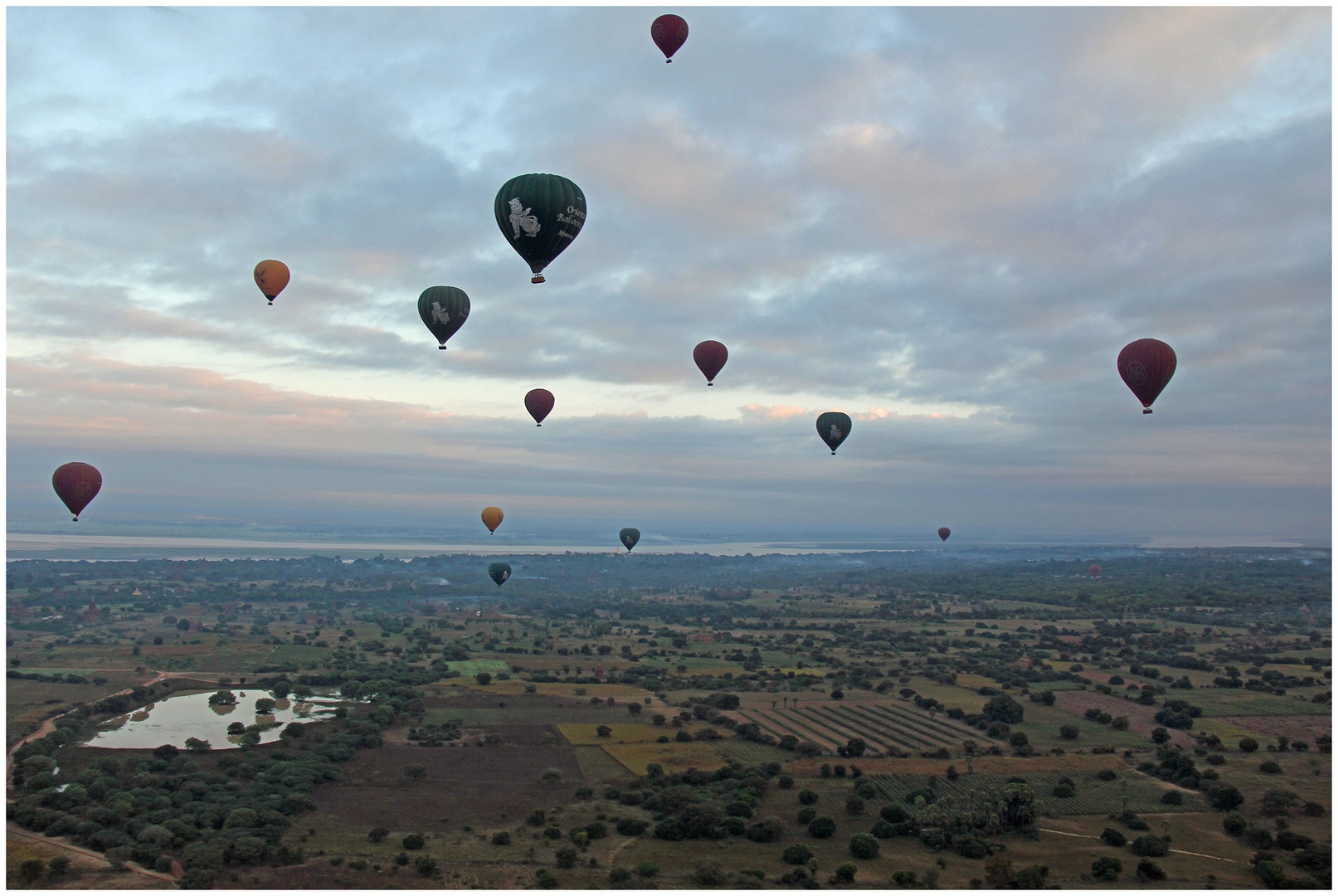 99 Luftballons.... Foto & Bild | asia, myanmar, luftfahrt Bilder auf ...