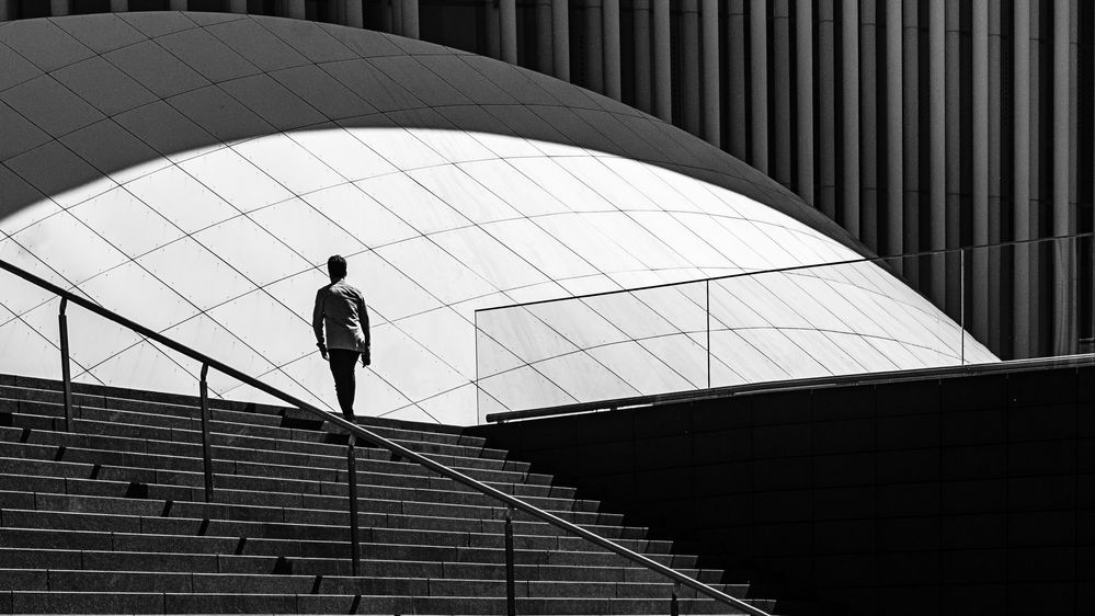 A Step Into the Light. Foto & Bild | art, world, spezial Bilder auf ...