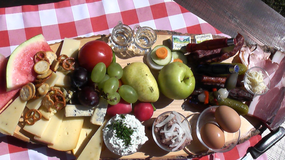 A zünftige Jause.... Foto & Bild | stillleben, food-fotografie, fleisch ...