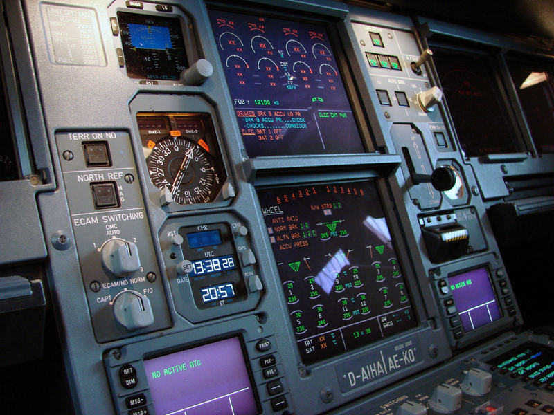 A340-600 Cockpit Foto & Bild | luftfahrt, passagiermaschinen, verkehr ...