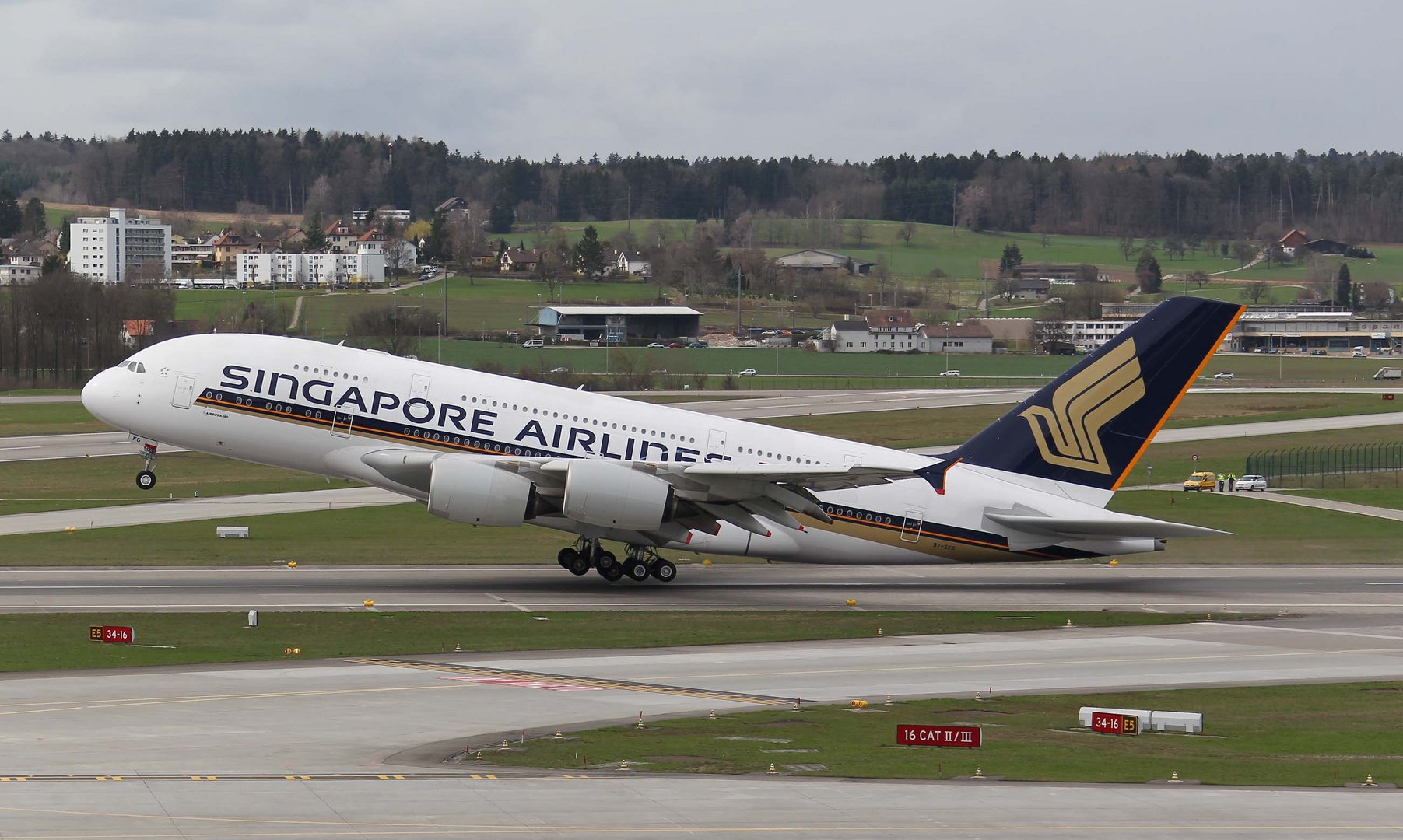 A380 SIA Take Off Foto & Bild | luftfahrt, passagiermaschinen, verkehr ...