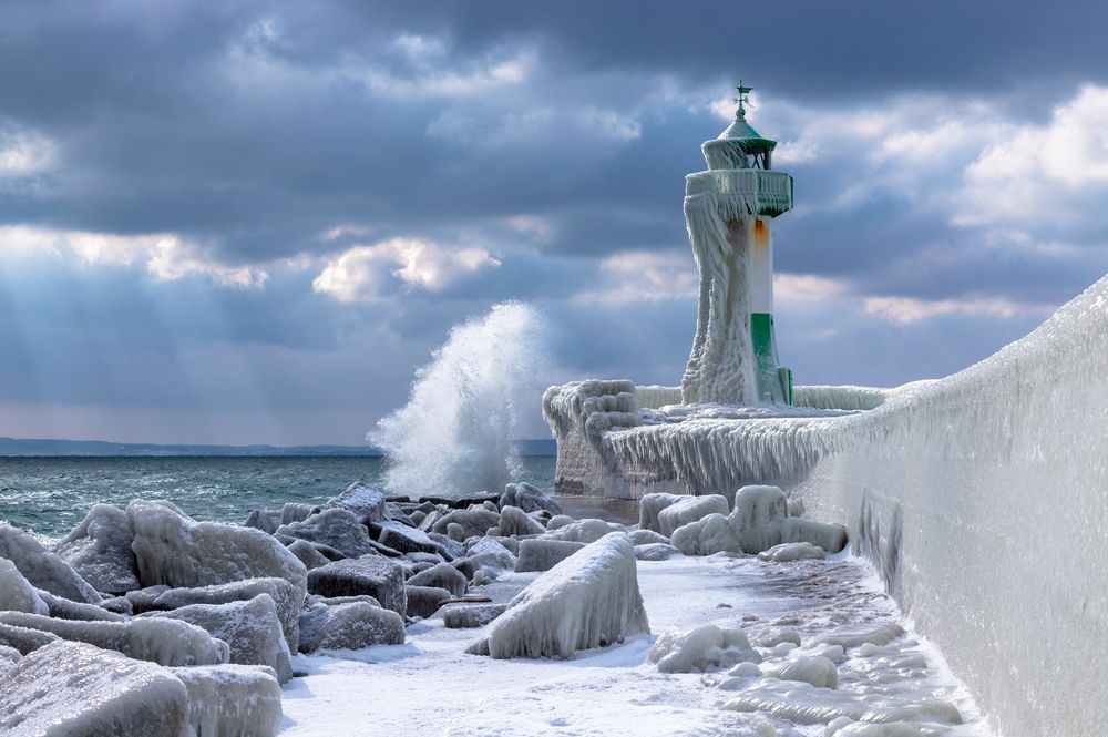 Insel Rügen, Eiszeit am Sassnitzer Leuchturm - Bild & Foto von Susanne ...
