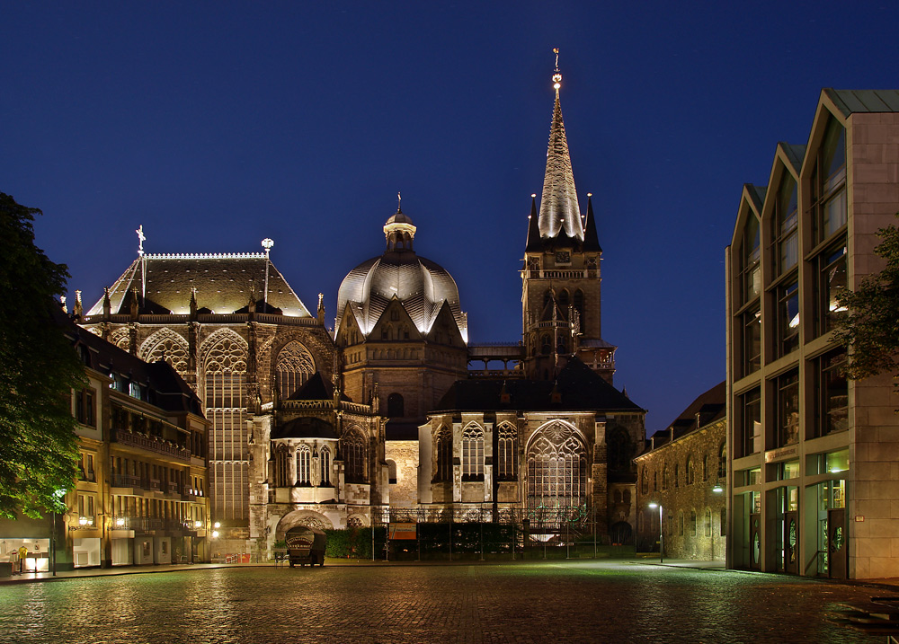 Aachener Dom Foto & Bild | architektur, architektur bei nacht, motive Bilder auf fotocommunity