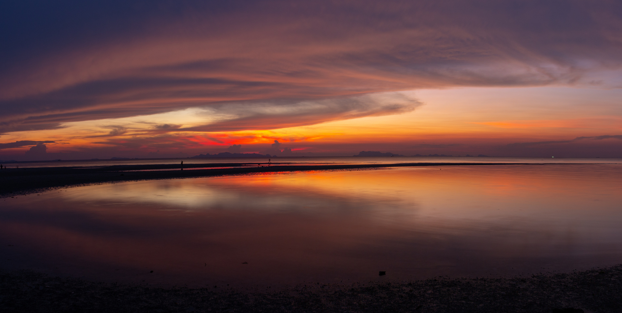 Abends am Strand Foto & Bild | canon, sonnenuntergang, meer Bilder auf ...