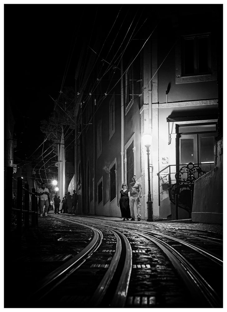 Abendspaziergang Foto & Bild | streetfotografie mit menschen, bus & nahverkehr, historischer ...