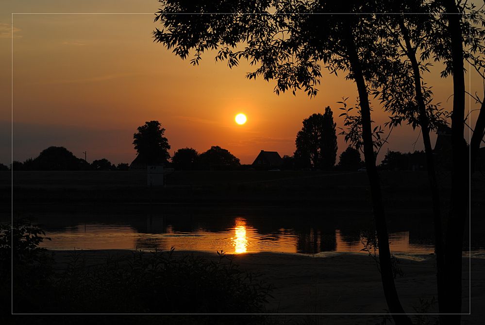 Abendstimmung an der Elbe (Stove) - Bild & Foto von confidence aus Das ...