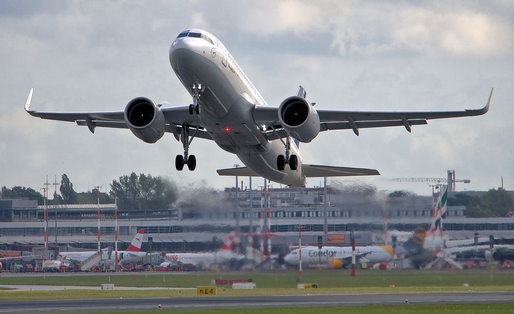 Abflug Foto & Bild | luftfahrt, passagiermaschinen, verkehr & fahrzeuge ...