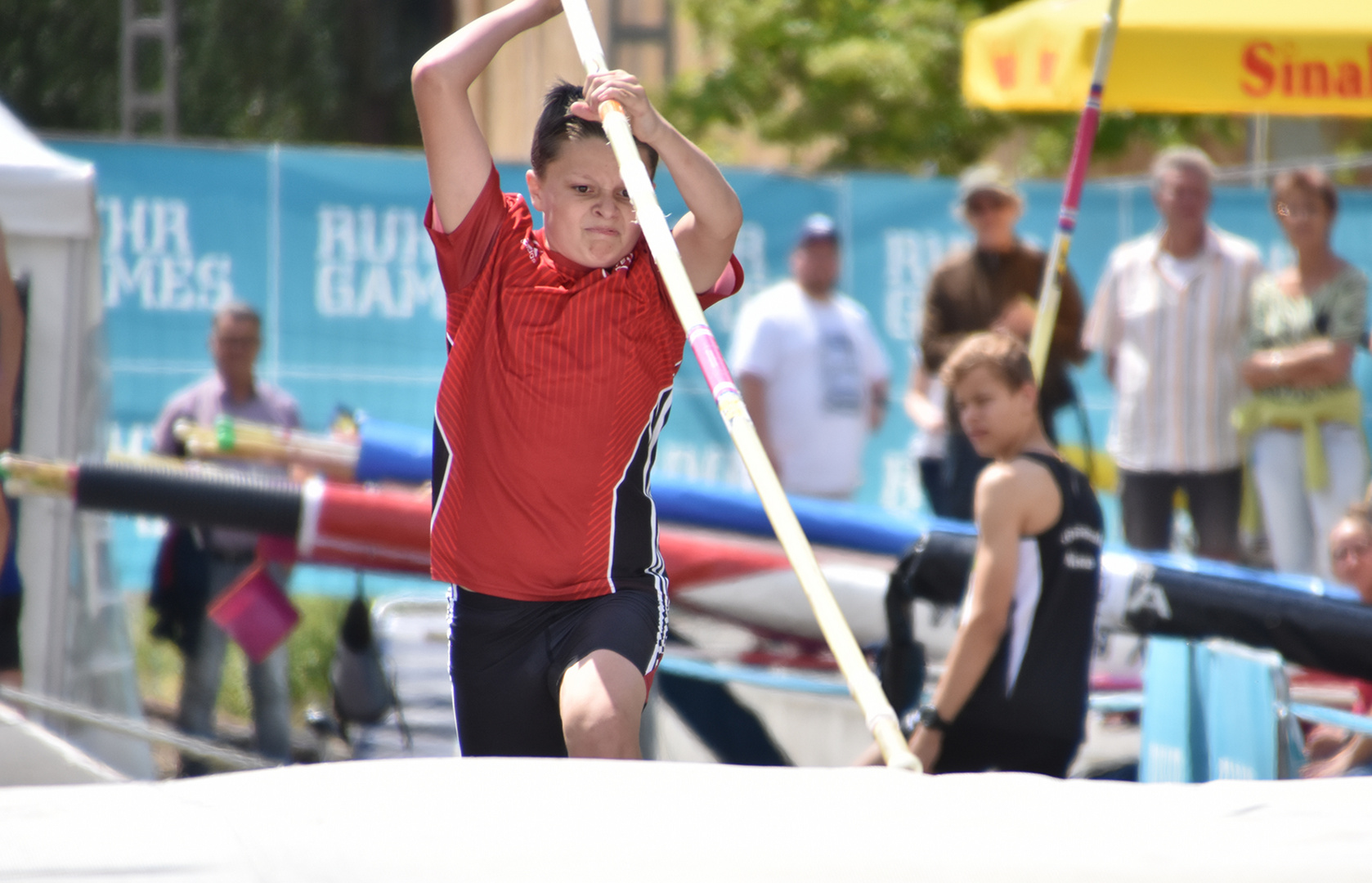Absprung... Foto & Bild | sport, leichtathletik, stabhochsprung Bilder ...
