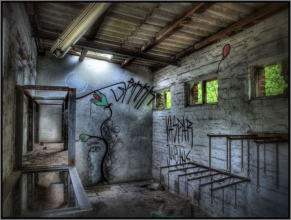 Abstellkammer Foto & Bild | bearbeitungs - techniken, hdri & tm, lost places Bilder auf ...