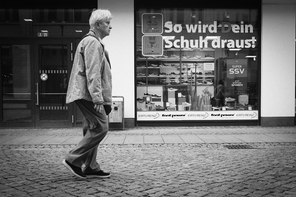 ABWARTEN Foto & Bild | erwachsene menschen, reportage dokumentation, streetfotografie mit ...