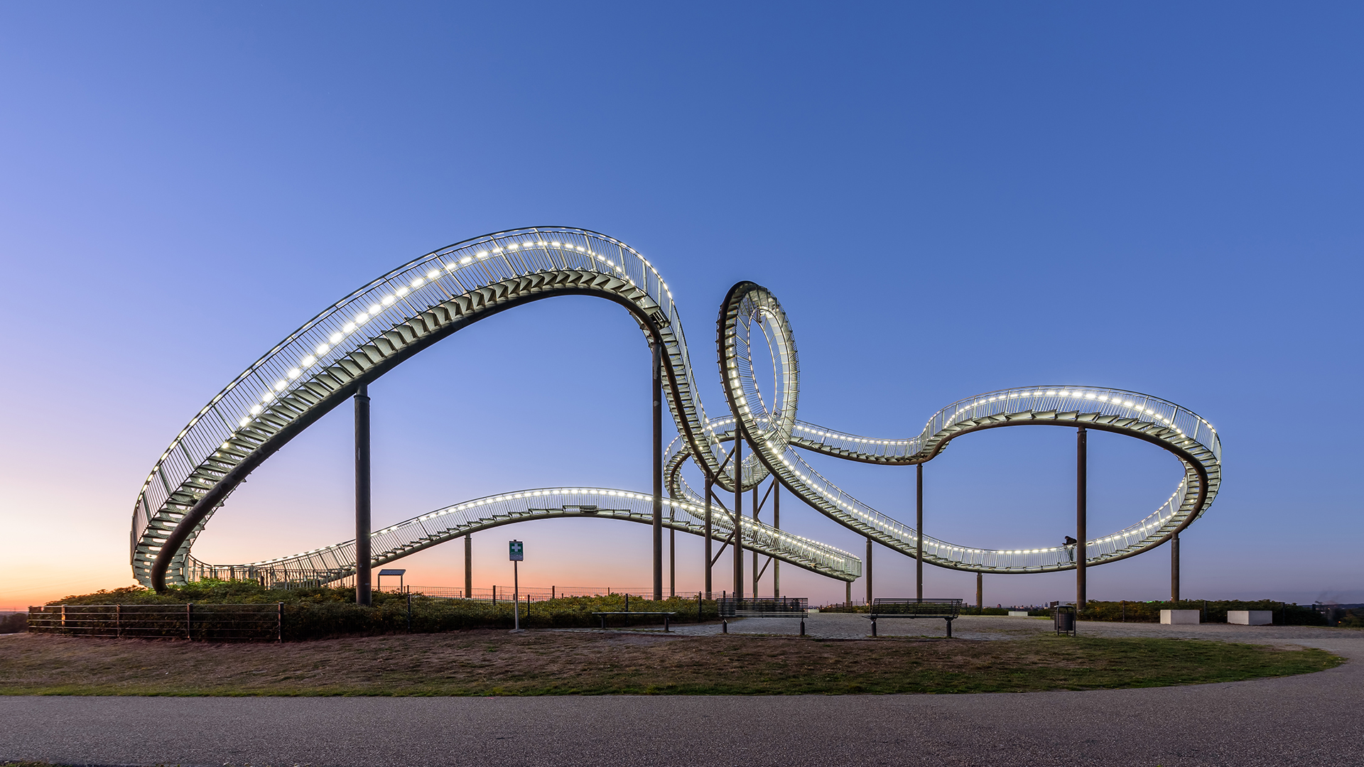 Achterbahn Foto & Bild | landmarke, kunst, nrw Bilder auf fotocommunity