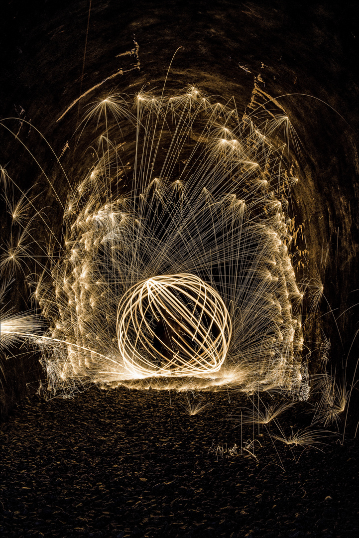 Achtung Funkenflug ;-) Foto & Bild | techniken, fotokunst, licht und ...