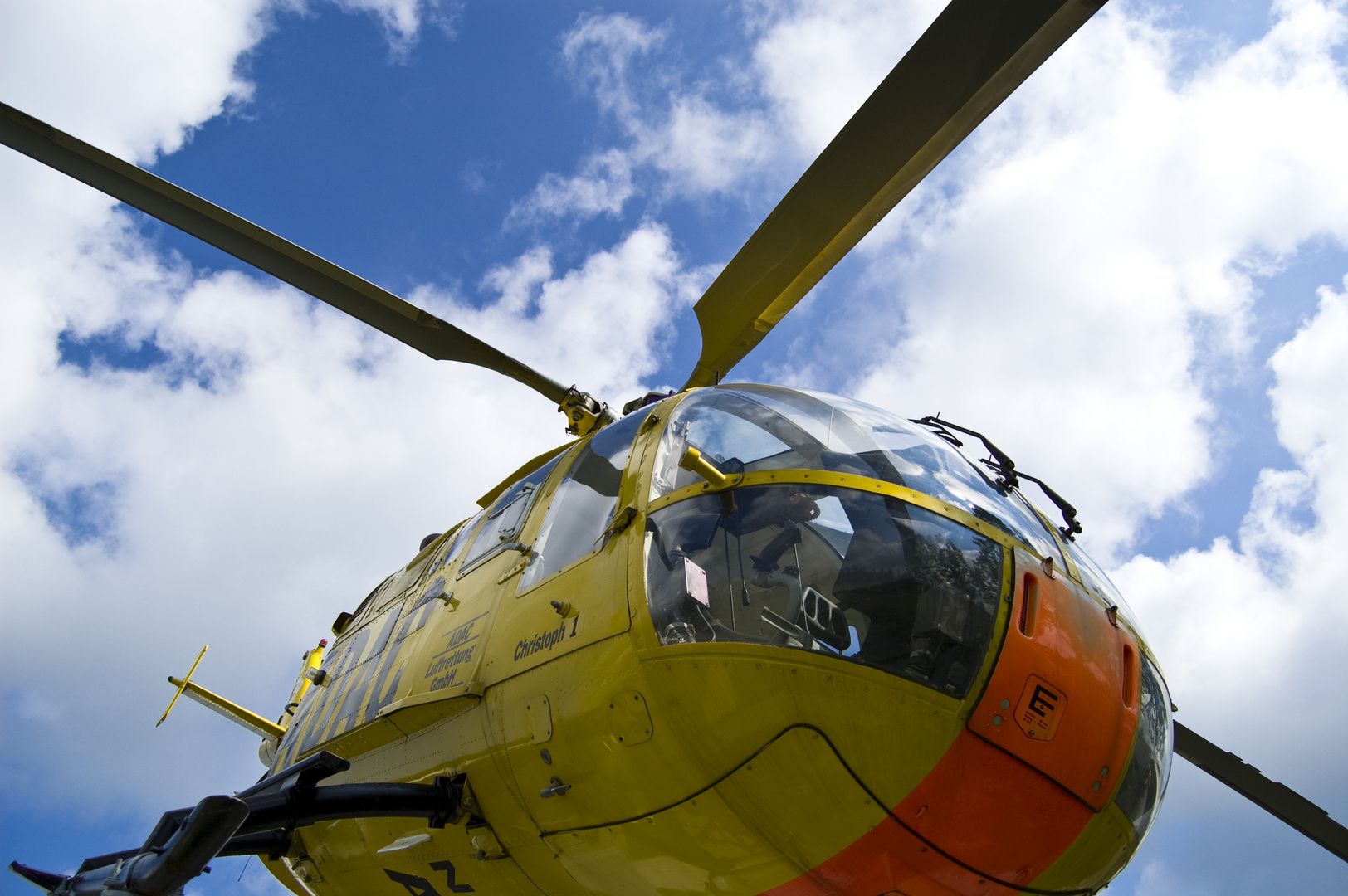 ADAC Hubschrauber am Flughafen München Foto & Bild | luftfahrt ...