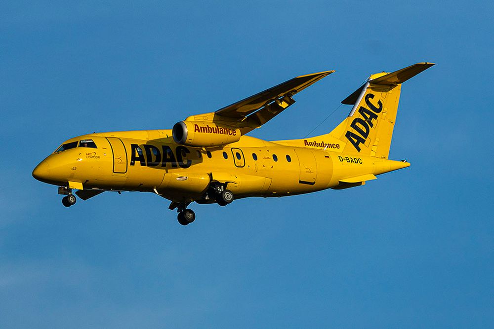 ADAC Luftrettung Foto & Bild | luftfahrt, flugzeuge, motive Bilder auf ...