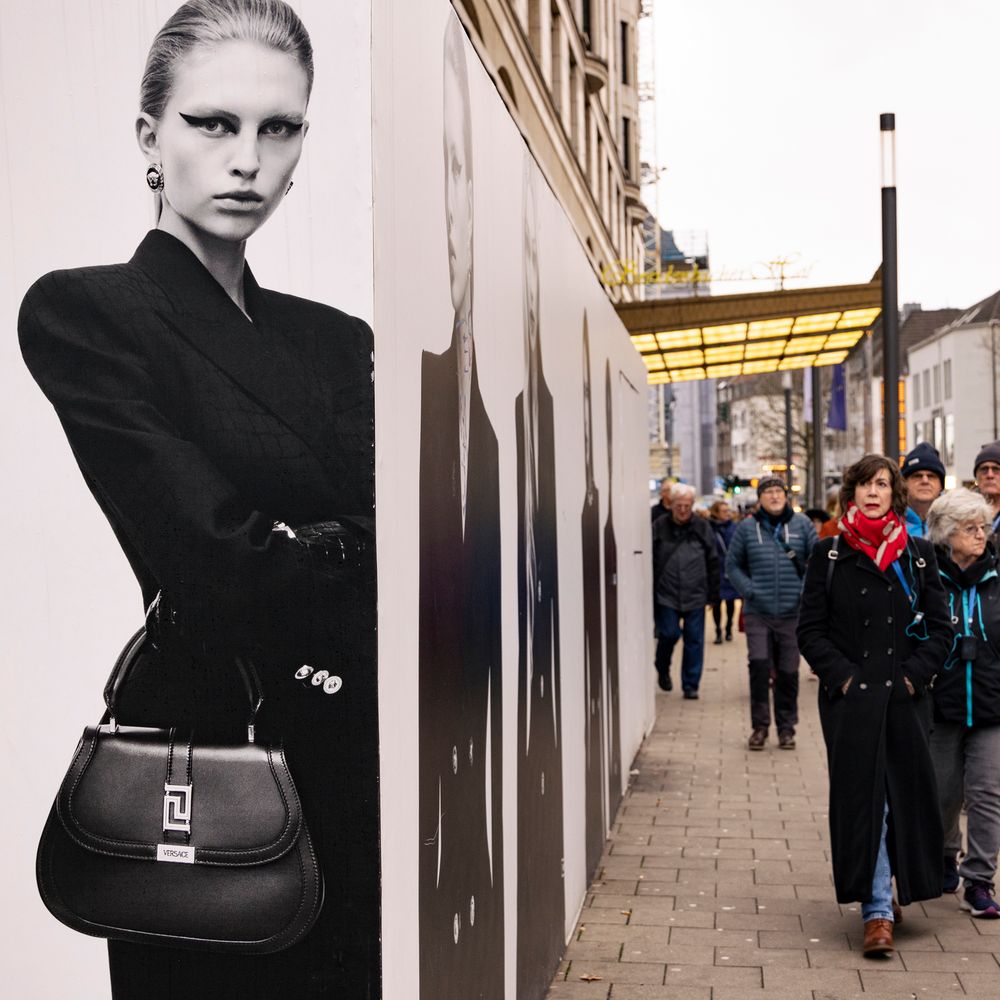 Adventsspaziergänge 4 Foto & Bild | streetfotografie mit menschen, street, im vorbeigehen Bilder ...