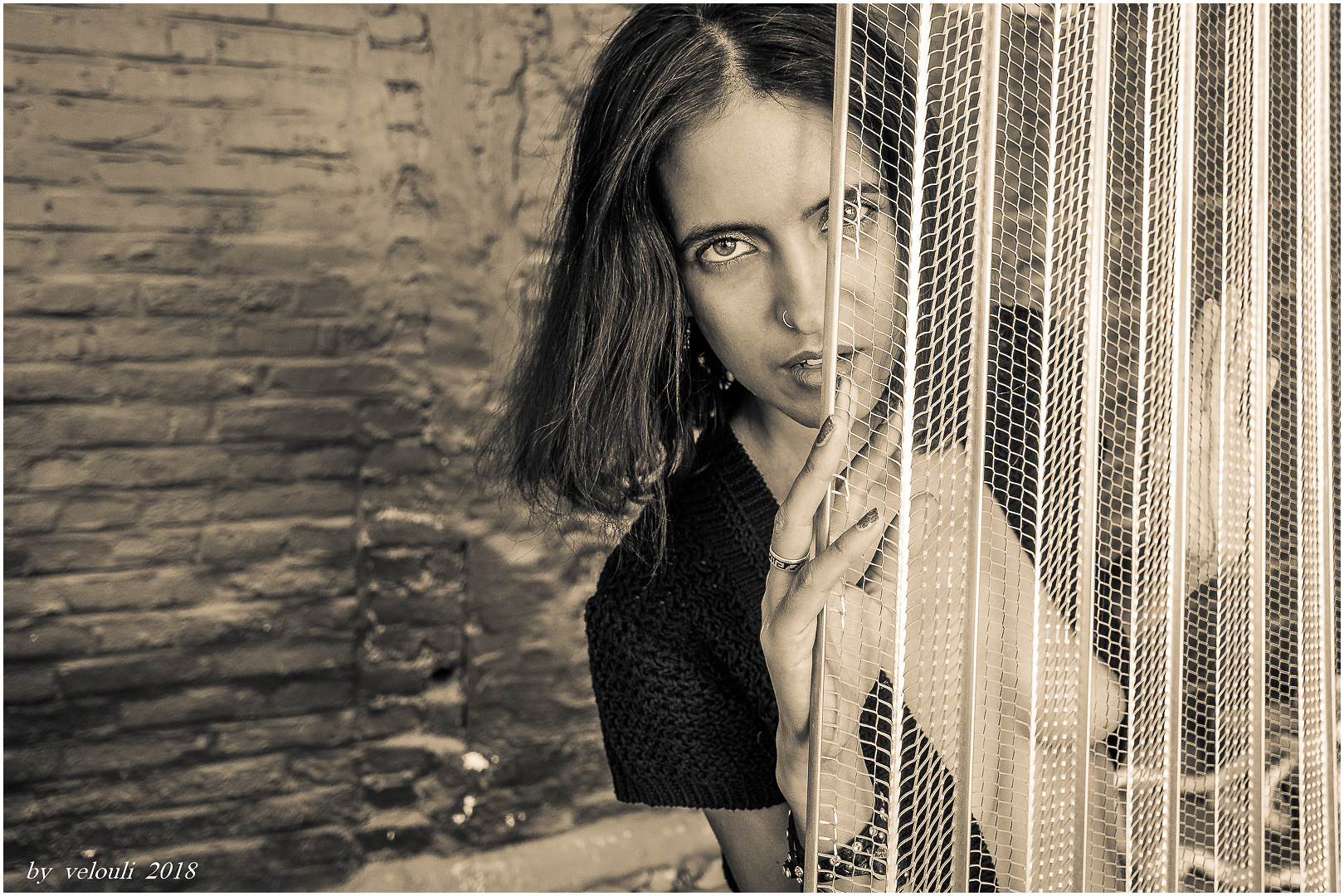 ÄngieS hinter Gittern Foto & Bild | portrait, portrait frauen, indoor Bilder auf fotocommunity