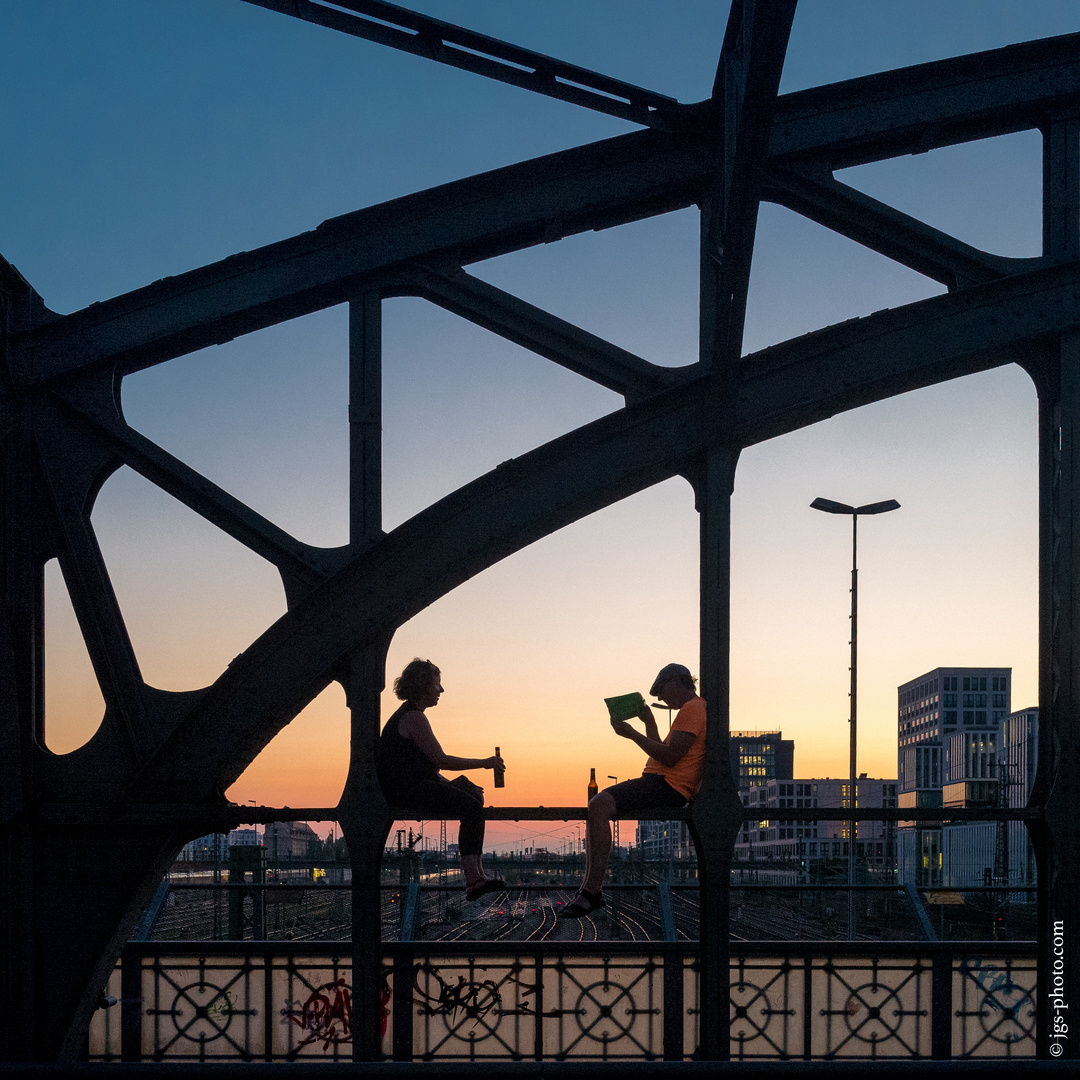 After work Foto & Bild | sonnenuntergang, menschen, szene Bilder auf ...