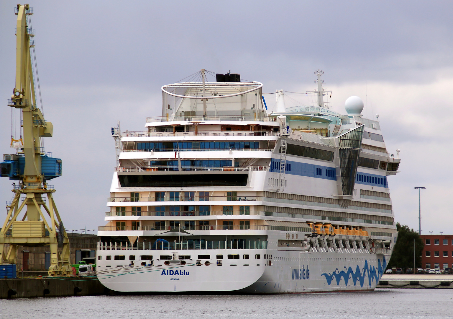 Aida Blue Foto & Bild | ostsee, warnemünde, fahrzeuge Bilder auf ...