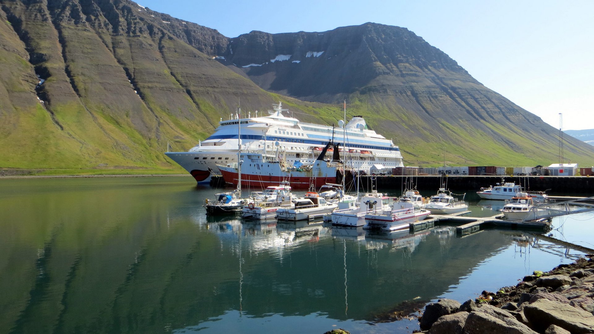 AIDA cara in Isafjördur Foto & Bild | europe, scandinavia, iceland ...