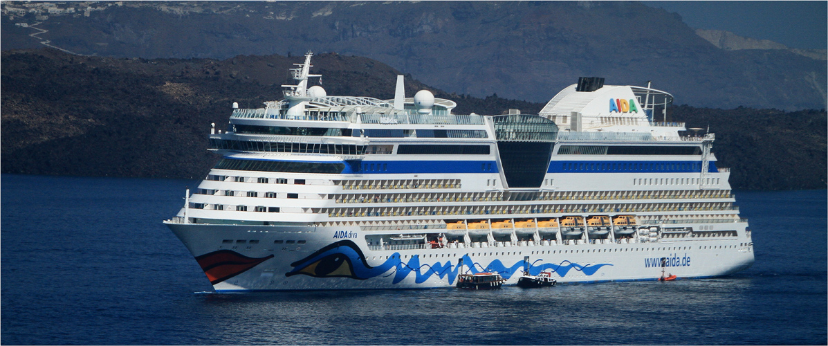 Aida diva - vom Tenderboot aus gesehen Foto & Bild | schiffe und ...