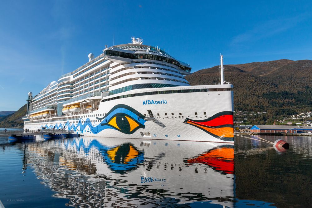 AIDAperla in Nordfjordeid Foto & Bild | norwegen, fahrzeuge, motive ...