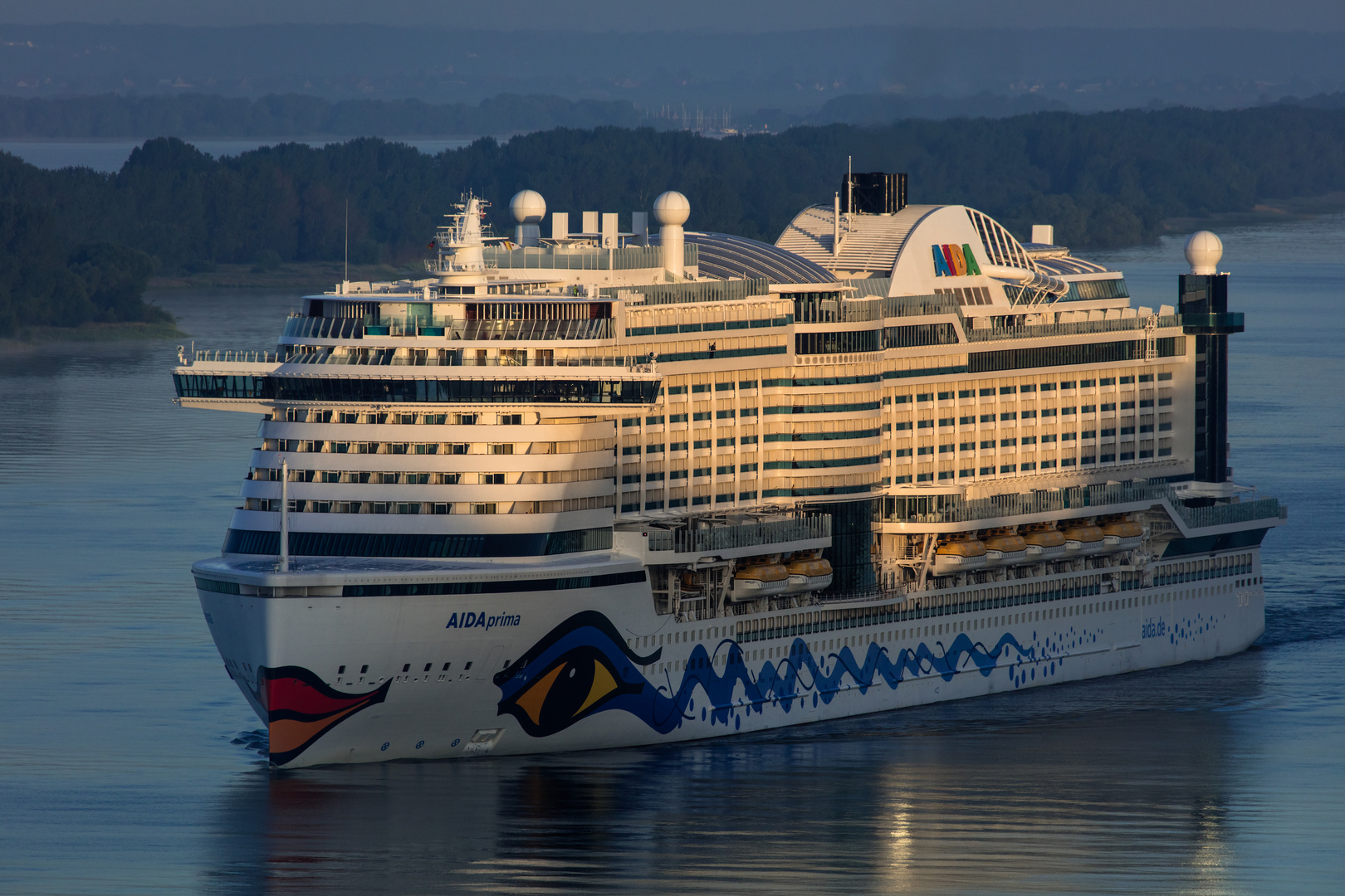 AIDAprima Foto & Bild | elbe, schiff, schiffe Bilder auf fotocommunity