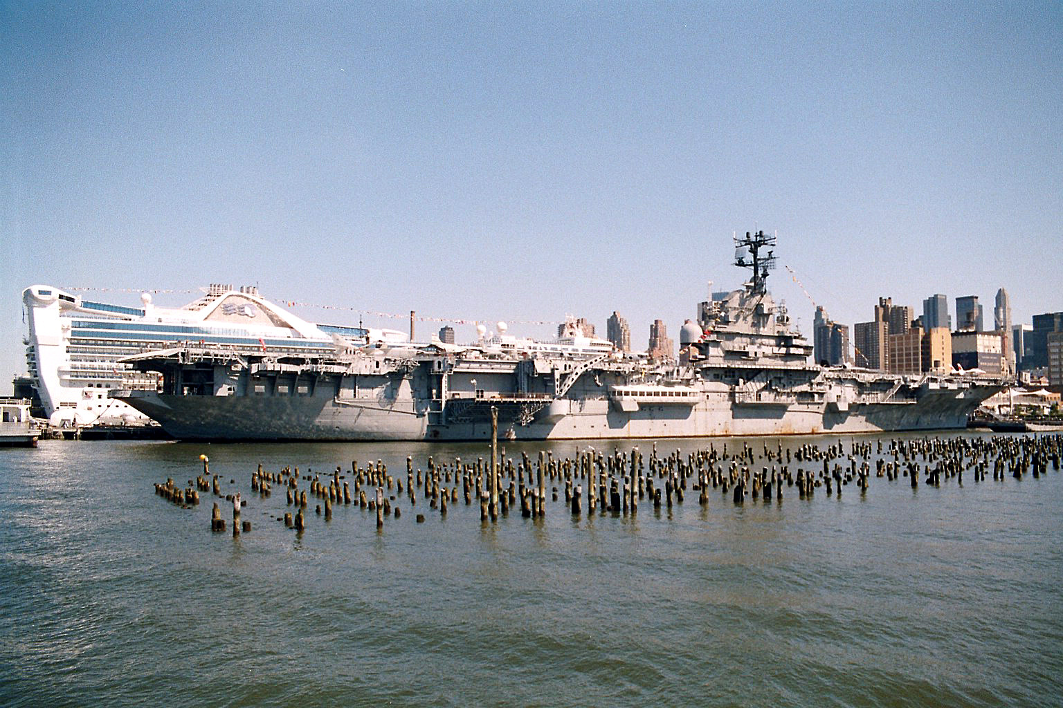 Aircraft Carrier USS Intrepid Foto & Bild | north america, united ...