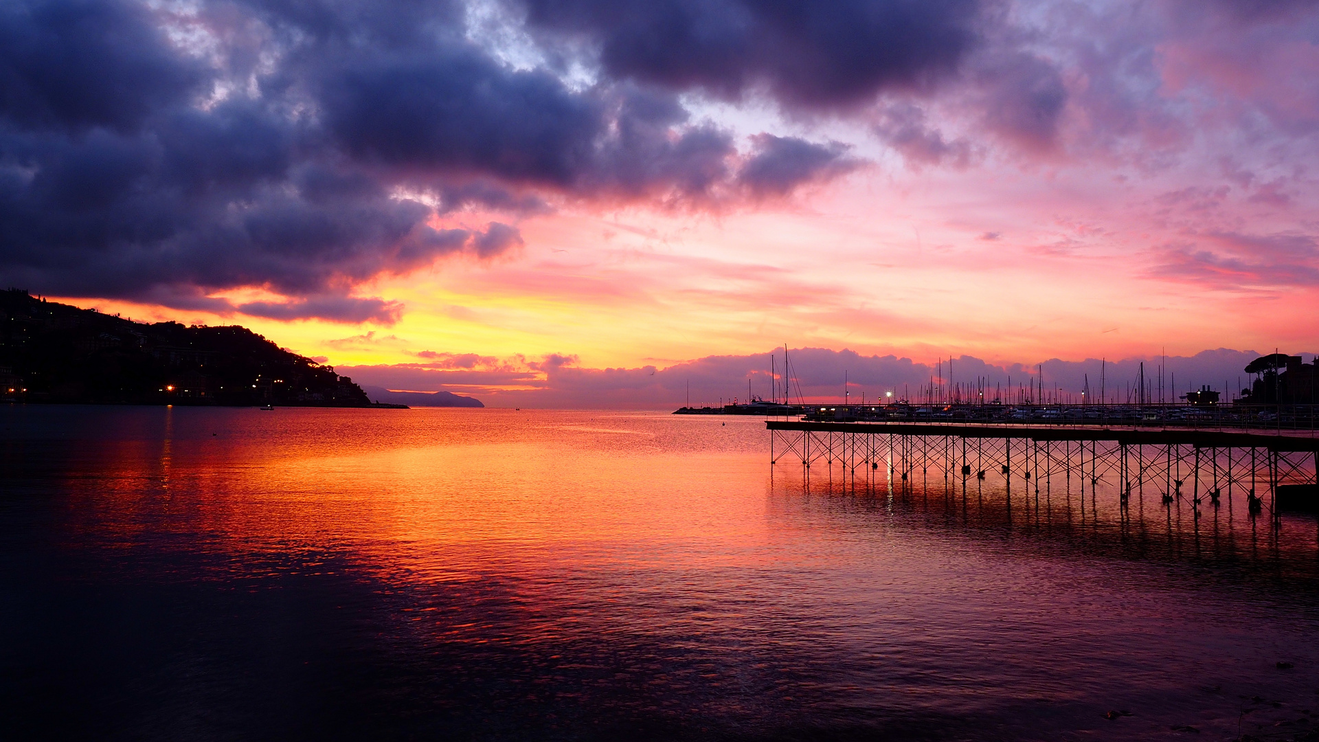 Alba dalle varieta' di colori Foto % Immagini| paesaggi, albe e ...