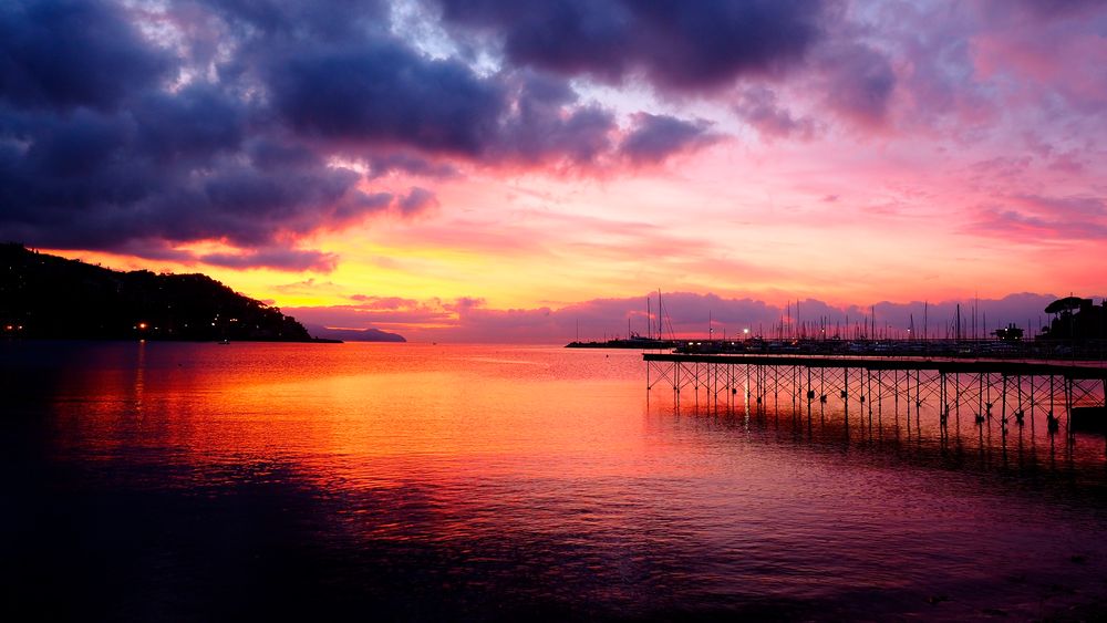 Alba dalle varieta' di colori Foto % Immagini| paesaggi, albe e ...